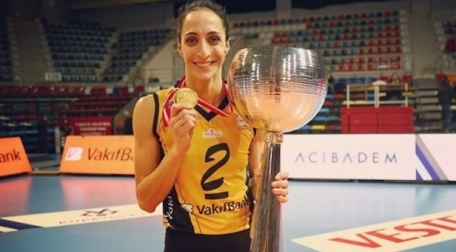 Gözde Kırdar: Şampiyonlar Ligi kupasını kaldırarak bırakmak istiyorum ...