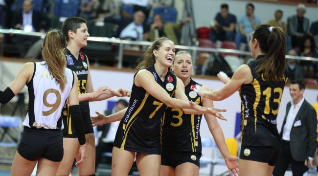 Axa Sigorta Kupa Voley'de Vakıfbank yarı finalde - KupaVoley - Voleybol ... Axa Sigorta Kupa Voley'de Vakıfbank yarı finalde - KupaVoley - Voleybol ...