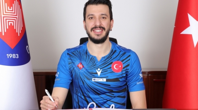 Halkbank, Aslan Ekşi ile sözleşme yeniledi - Efeler - Voleybol Extra